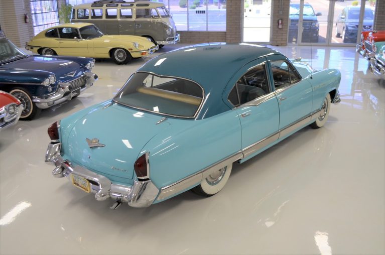 1952 Kaiser Manhattan - Classic Promenade