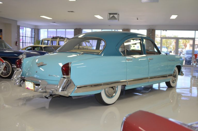 1952 Kaiser Manhattan - Classic Promenade