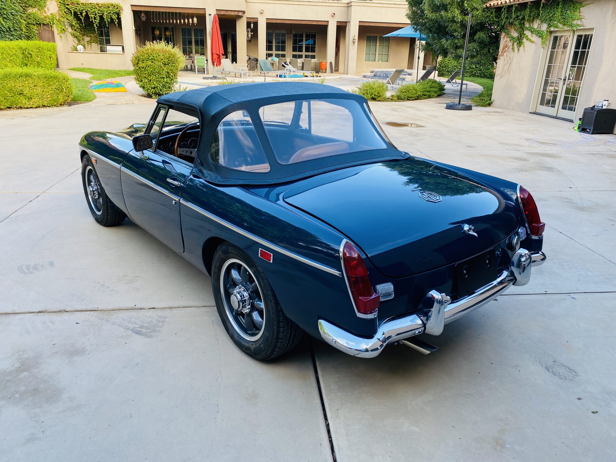 1969 MG MGC Roadster - Classic Promenade