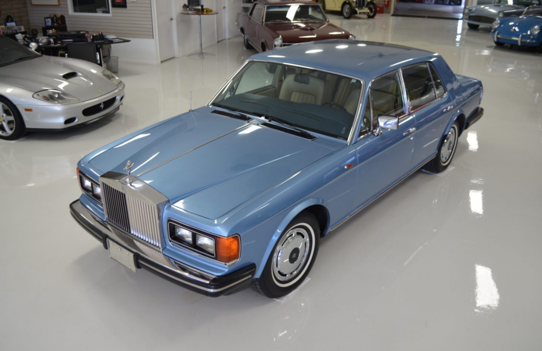 1982 Rolls-Royce Silver Spirit - Classic Promenade