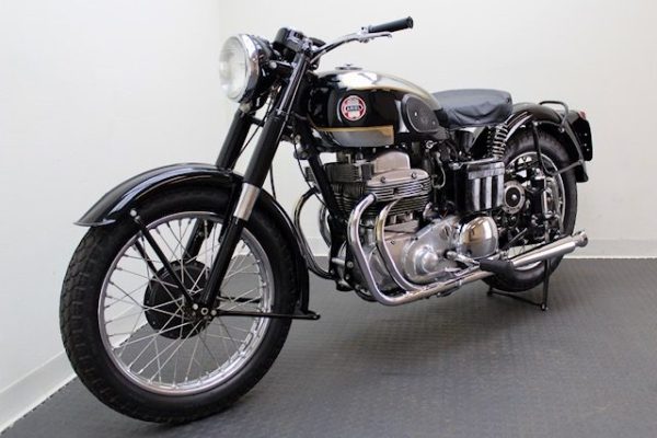 1954 Ariel Square Four MK II - Classic Promenade