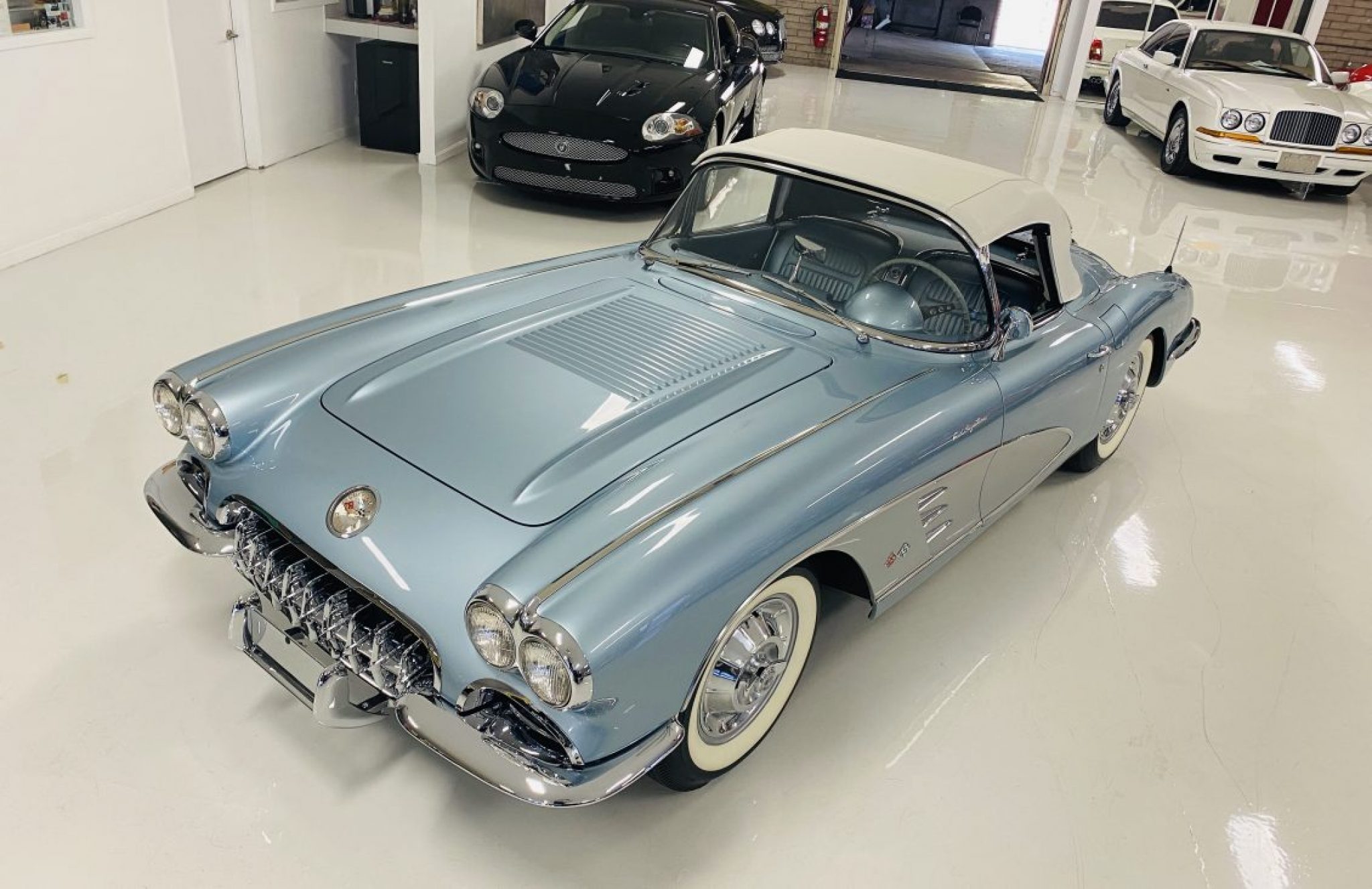 1958 Corvette, Fuel Injection, 4-Speed - Classic Promenade