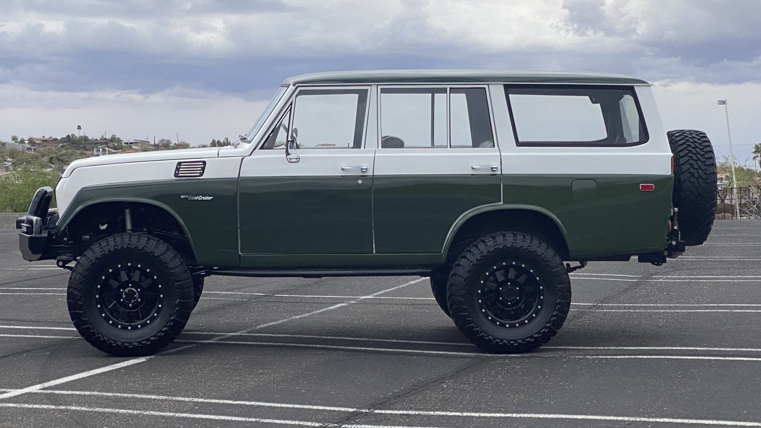 1970 Toyota Land Cruiser FJ55 Custom - Classic Promenade