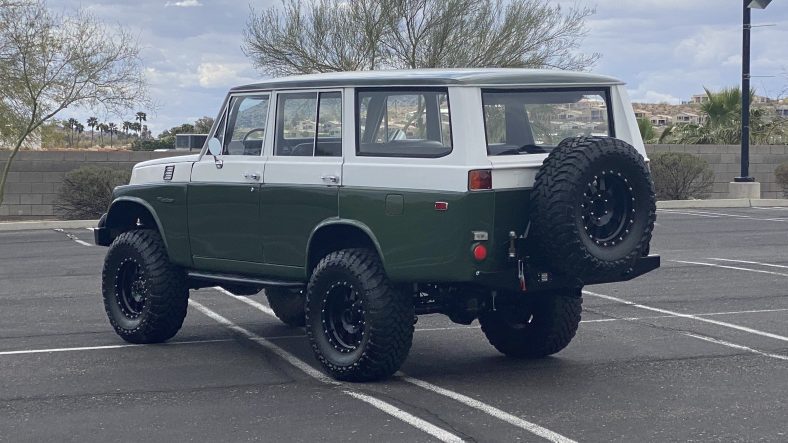 1970 Toyota Land Cruiser FJ55 Custom - Classic Promenade