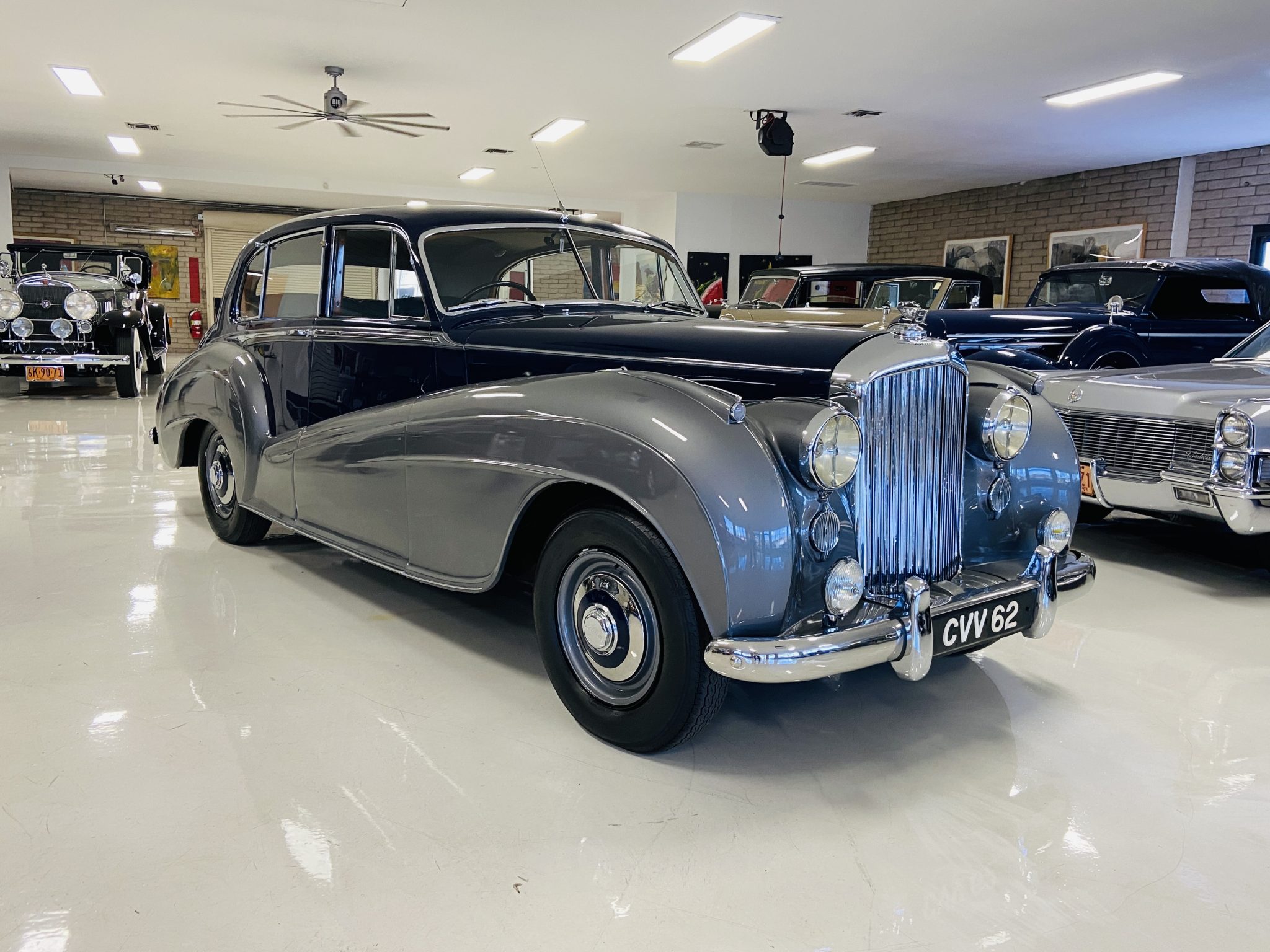 1952 Bentley MK VI Mulliner Lightweight - Classic Promenade