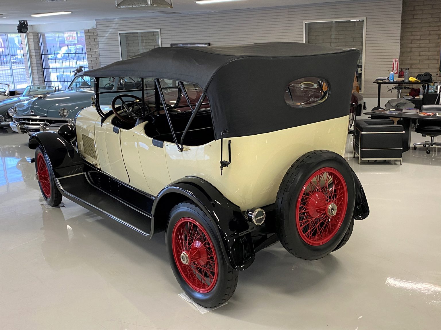 1922 Marmon Model 34B Touring - Classic Promenade