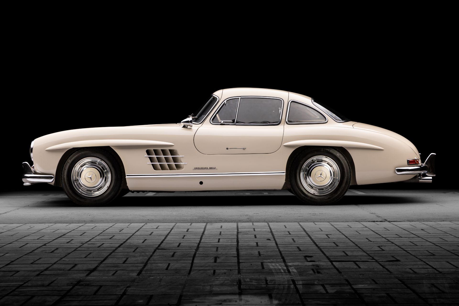 300 Archives - Classic Promenade