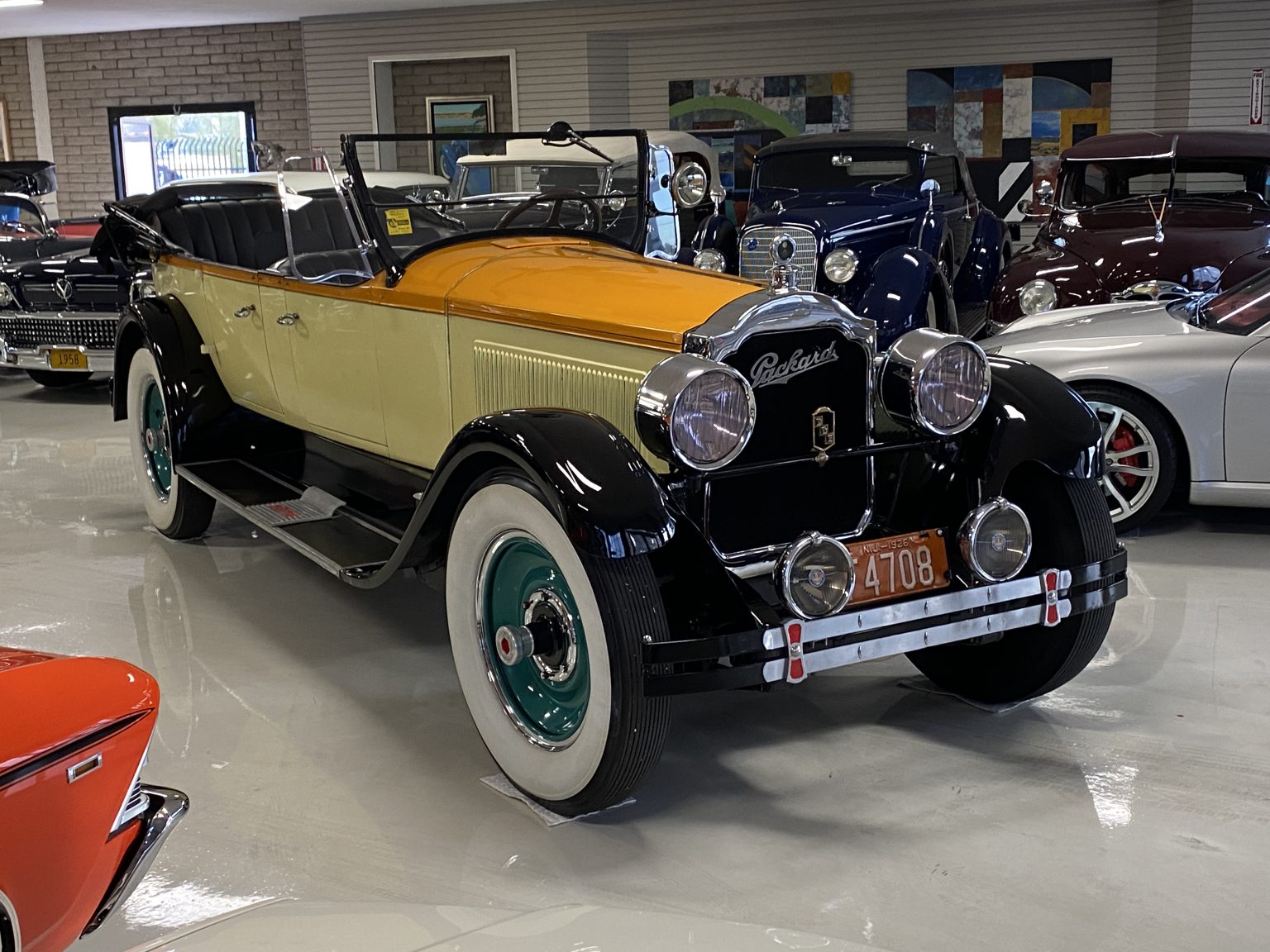 1925 Packard Eight 243 Touring - Classic Promenade