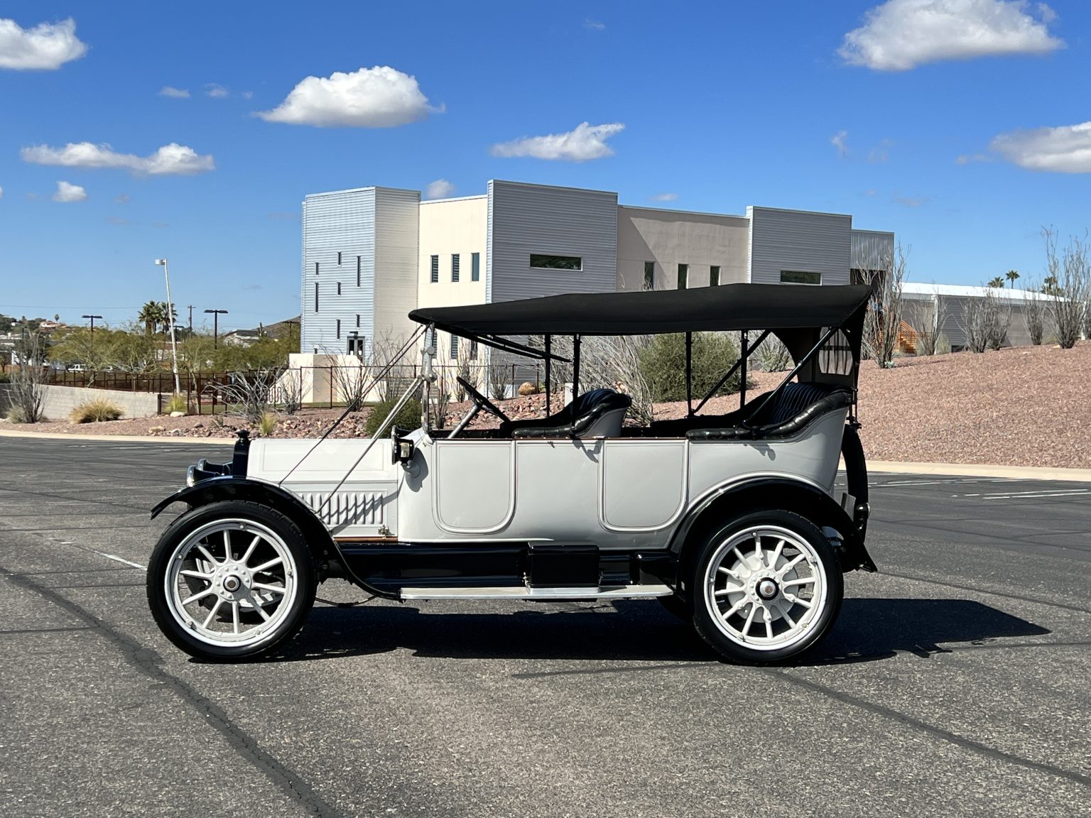 1913 Cadillac Model 30 Touring - Classic Promenade
