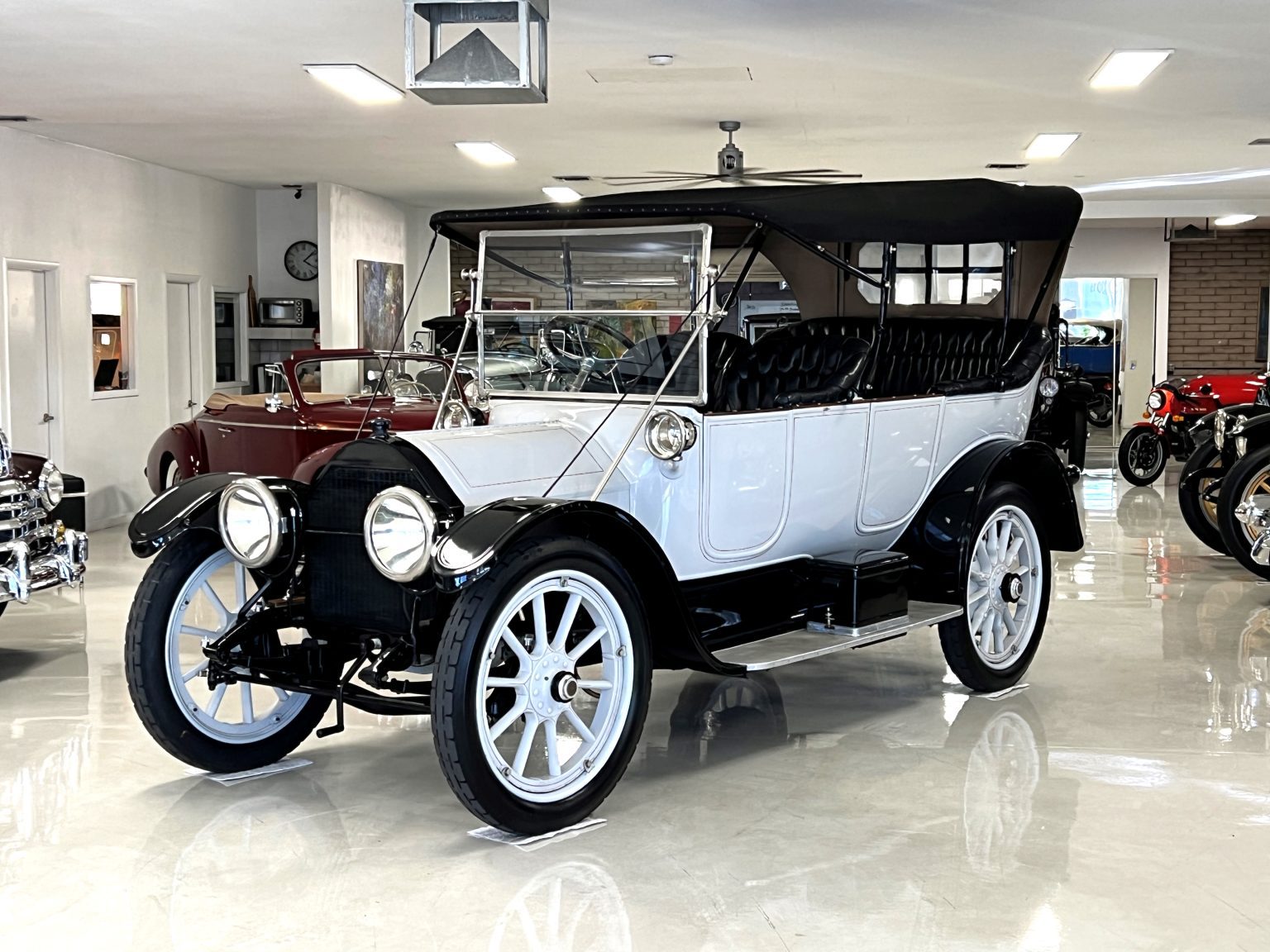1913 Cadillac Model 30 Touring - Classic Promenade