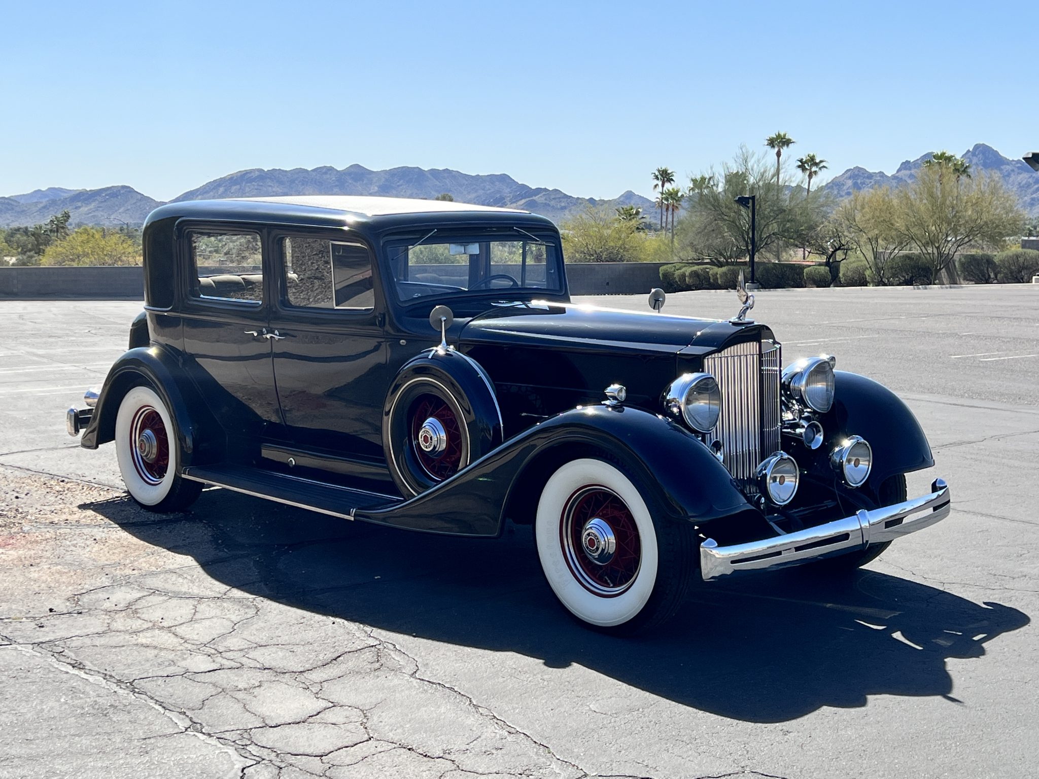 1934 Packard Super Eight Model 1104 Club Sedan - Classic Promenade