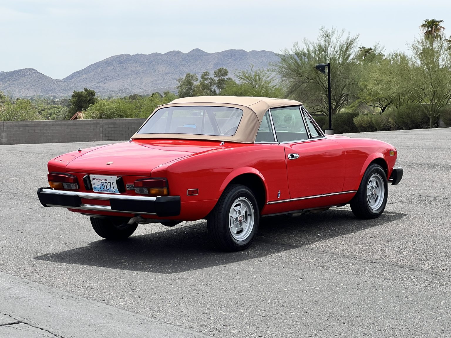 1981 Fiat Spider 2000 - Classic Promenade