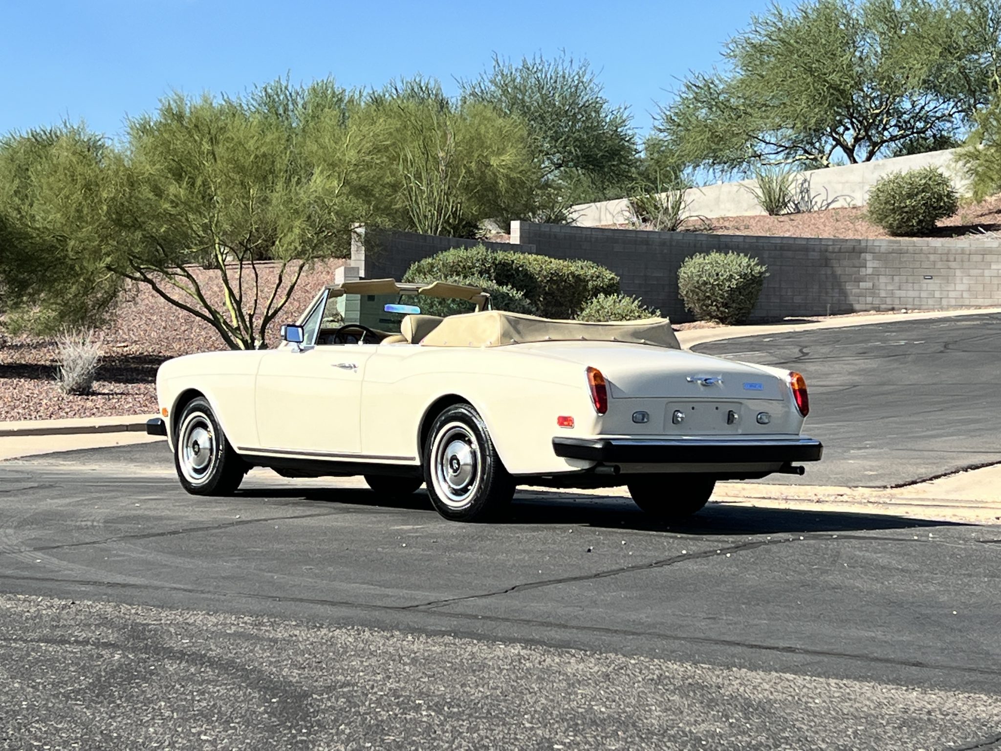 1983 Rolls-Royce Corniche DHC - Classic Promenade