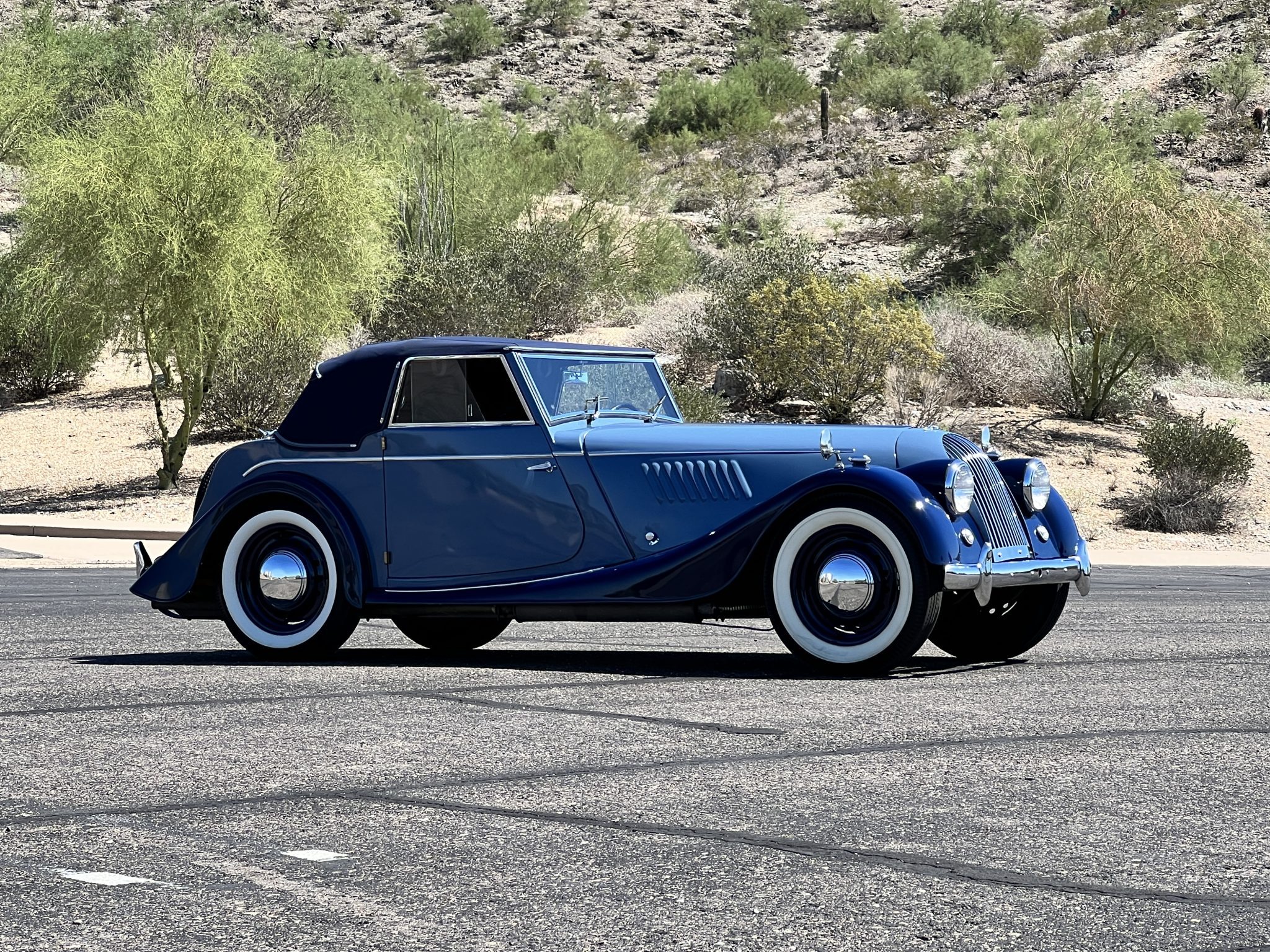 1954 Morgan Plus 4 Three-Position Cabriolet - Classic Promenade