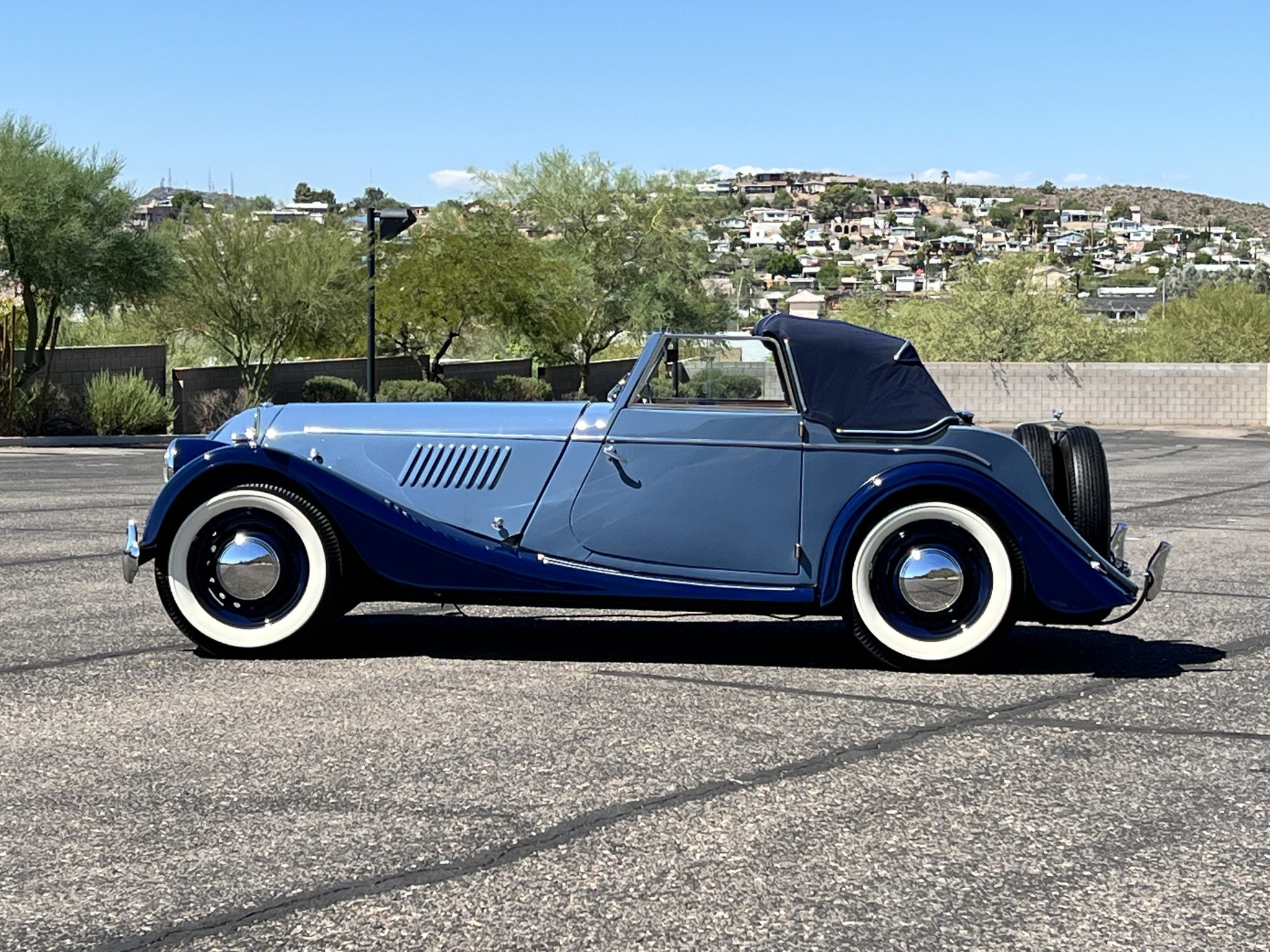 1954 Morgan Plus 4 Three-Position Cabriolet - Classic Promenade