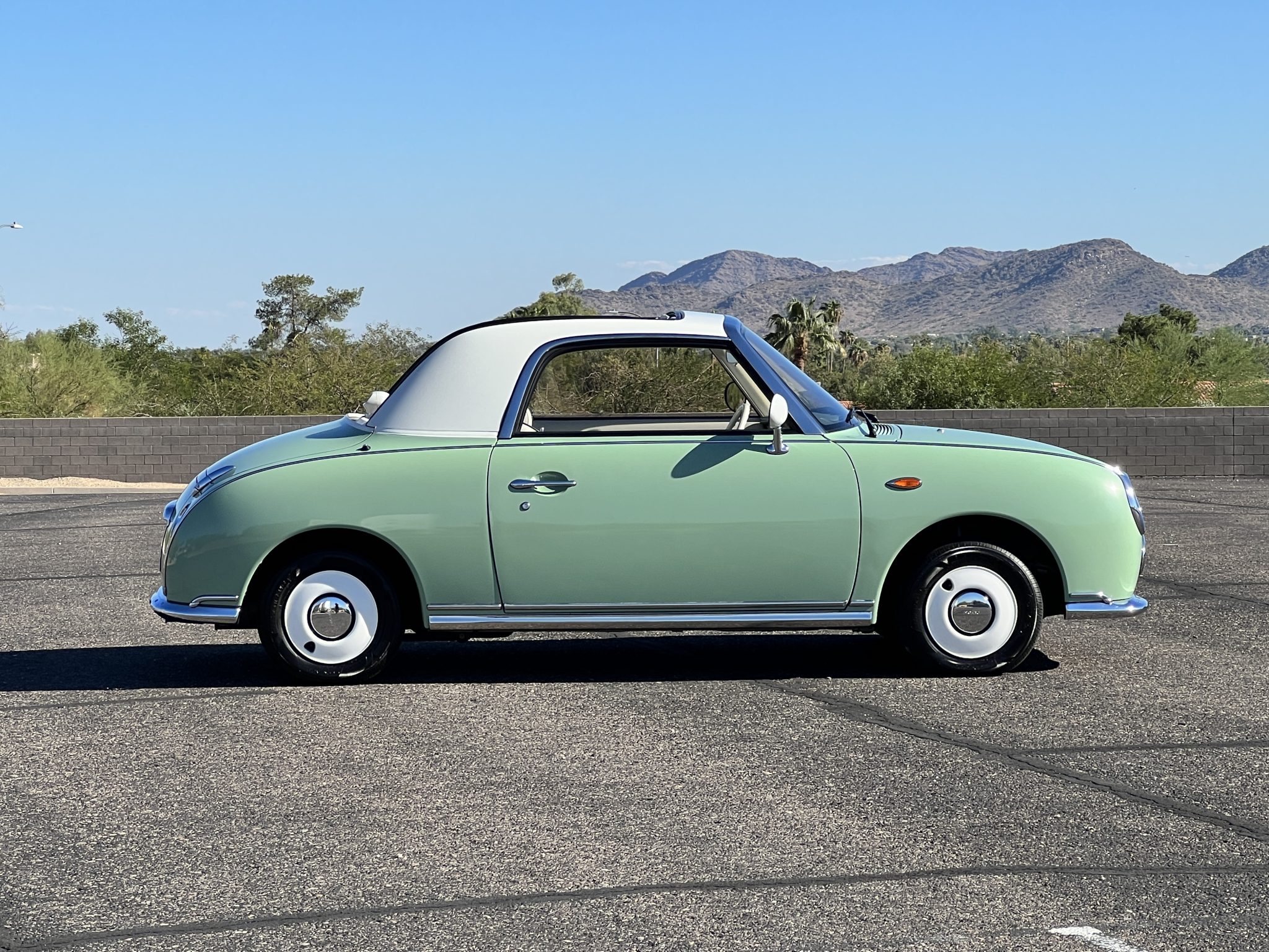 1991 Nissan Figaro - Classic Promenade
