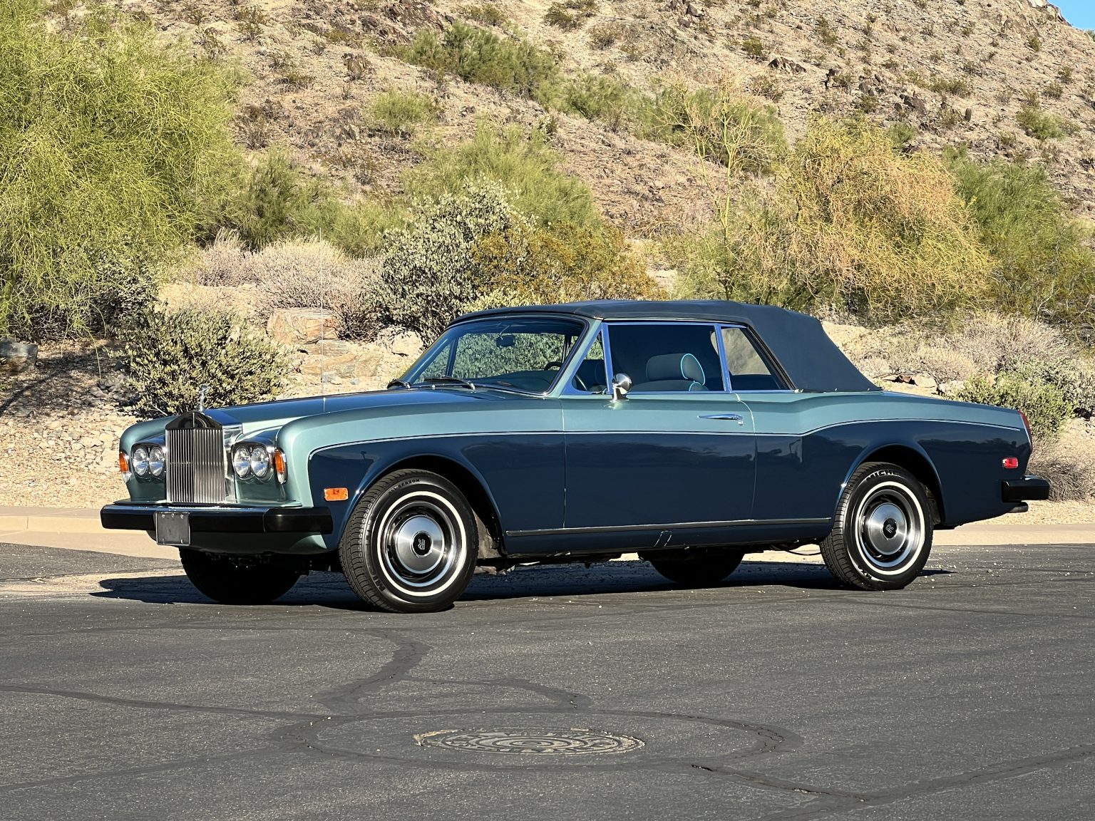 1976 Rolls-Royce Corniche DHC - Classic Promenade
