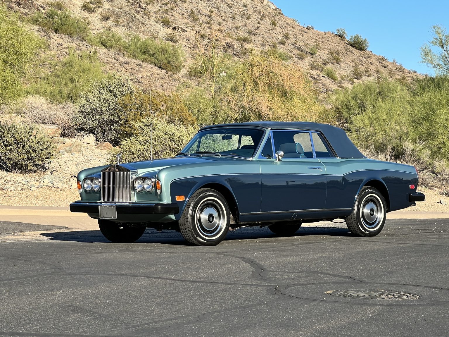 1976 Rolls-Royce Corniche DHC - Classic Promenade