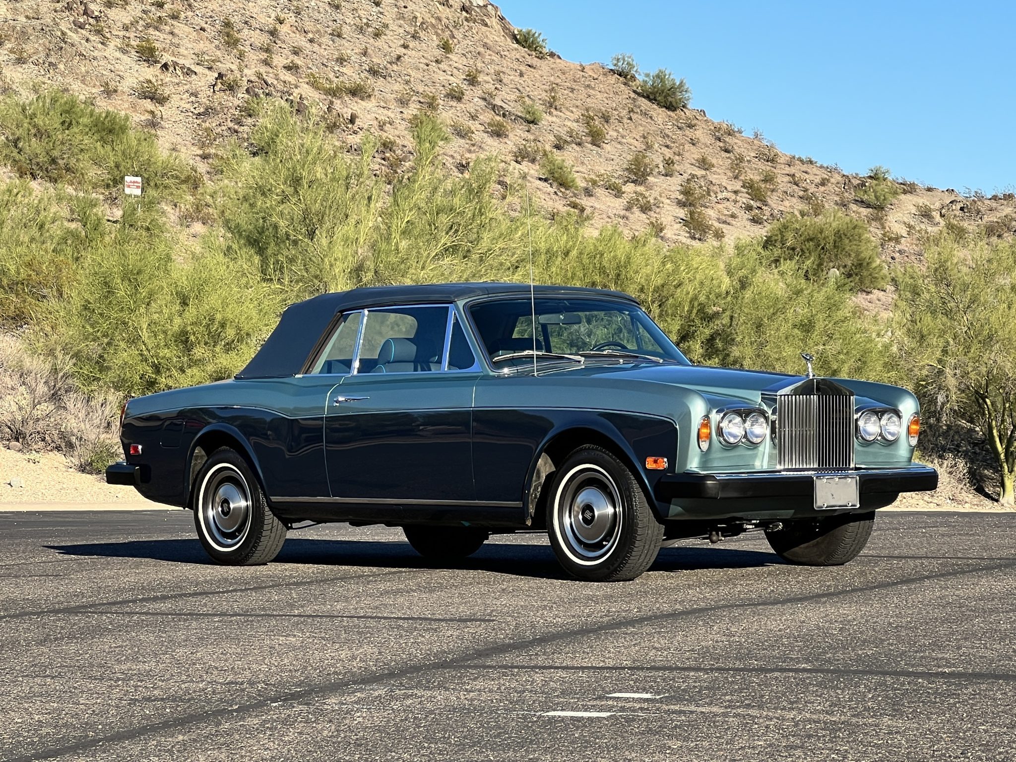 1976 Rolls-Royce Corniche DHC - Classic Promenade