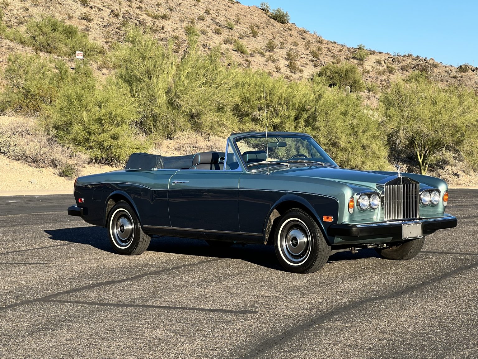 1976 Rolls-Royce Corniche DHC - Classic Promenade