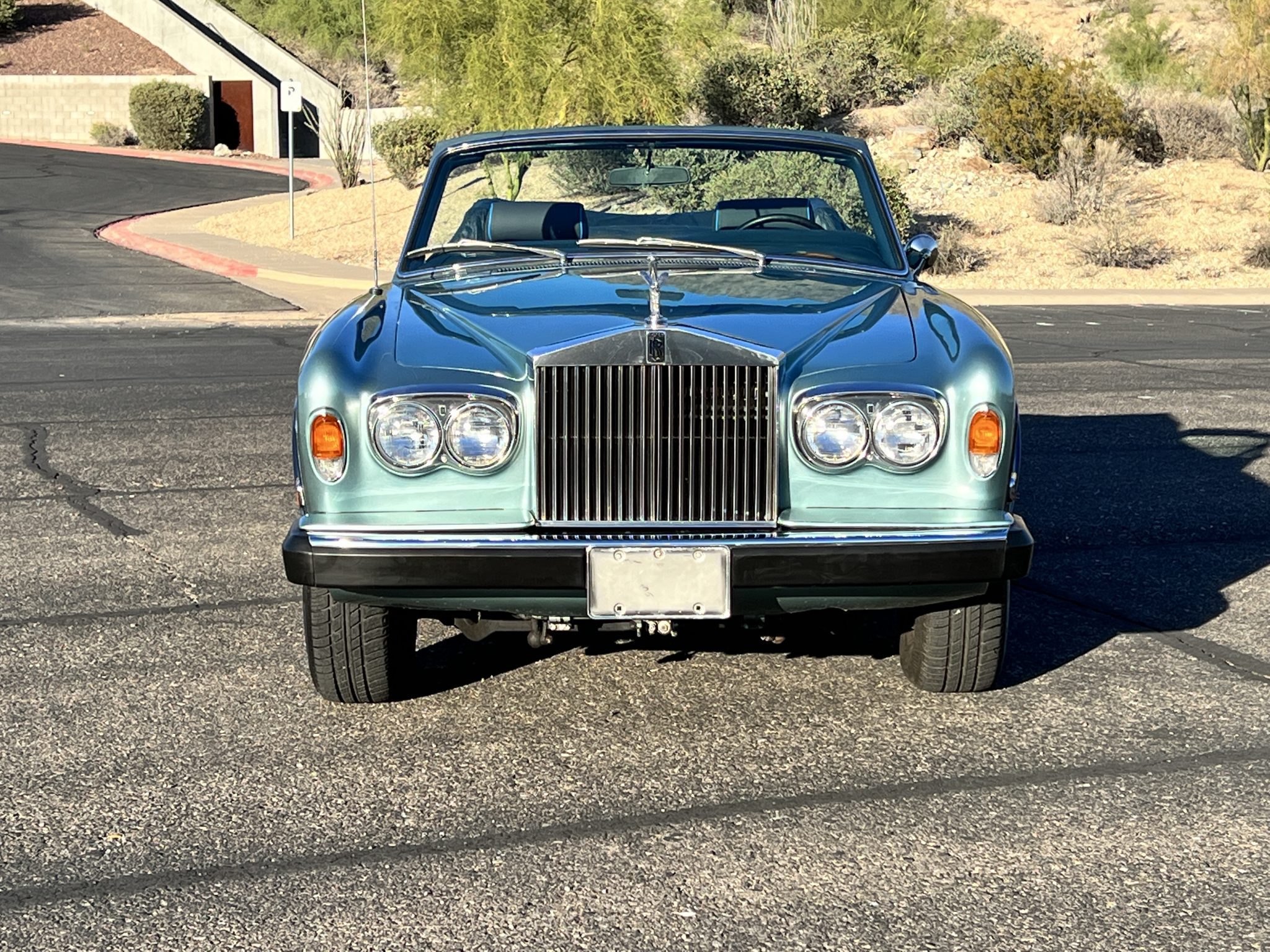 1976 Rolls-Royce Corniche DHC - Classic Promenade