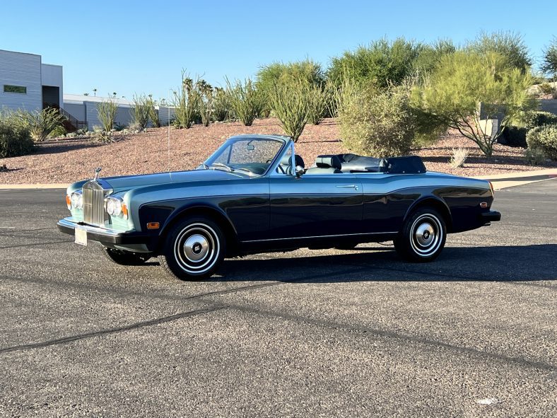 1976 Rolls-Royce Corniche DHC - Classic Promenade