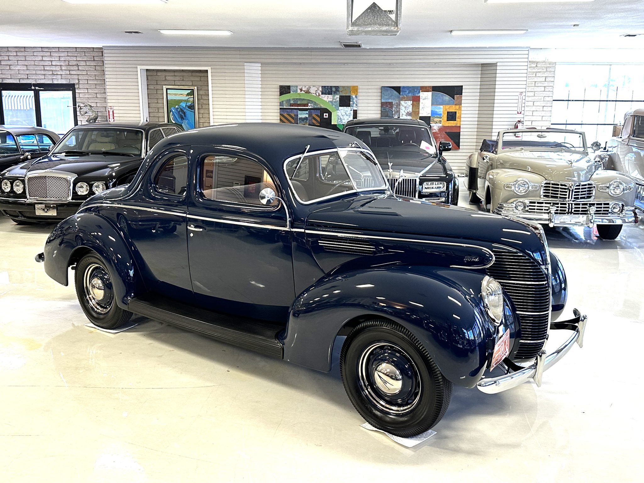 1939 Ford Coupe - Classic Promenade