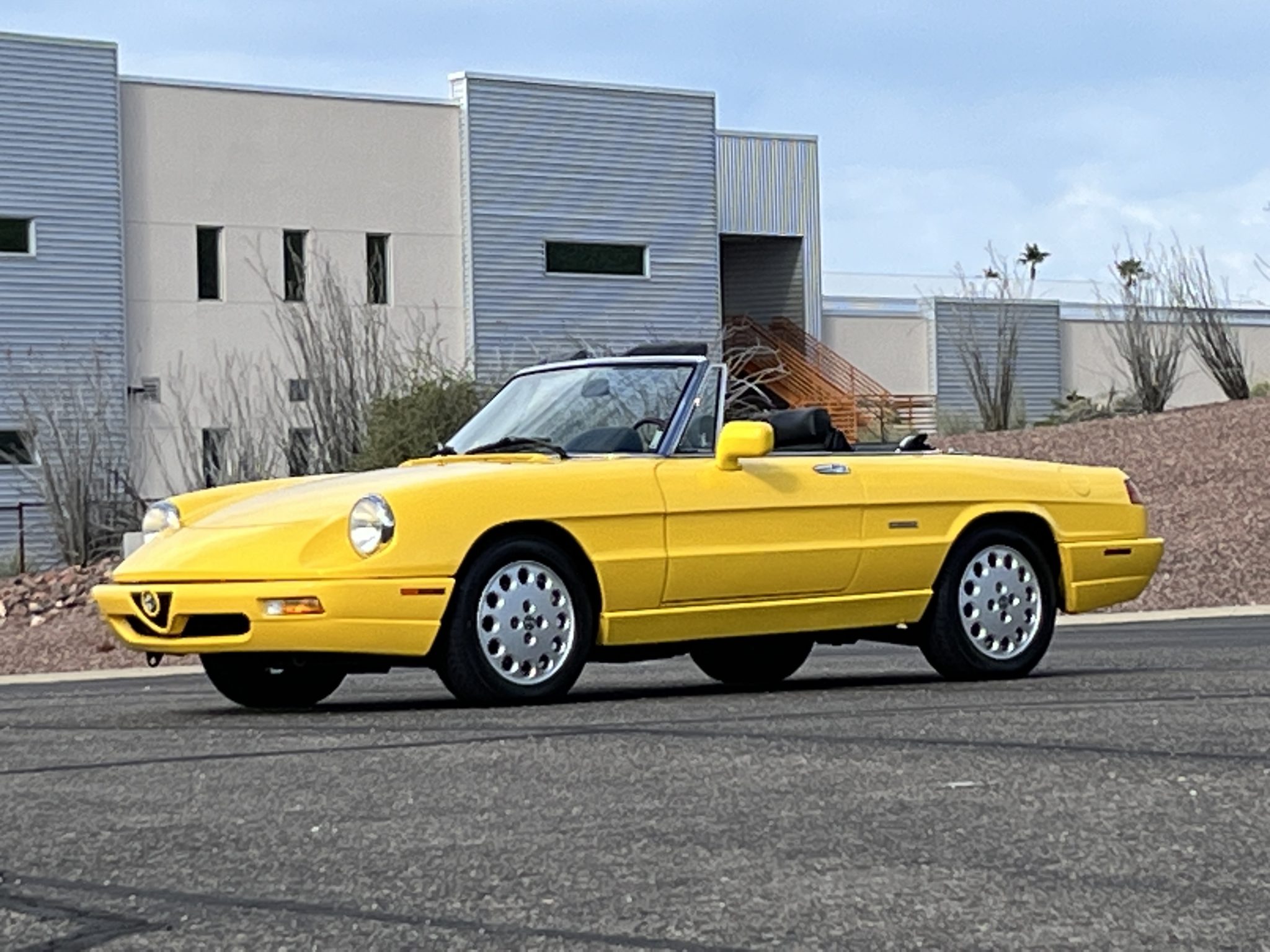 1993 Alfa Romeo Spider Veloce - Classic Promenade