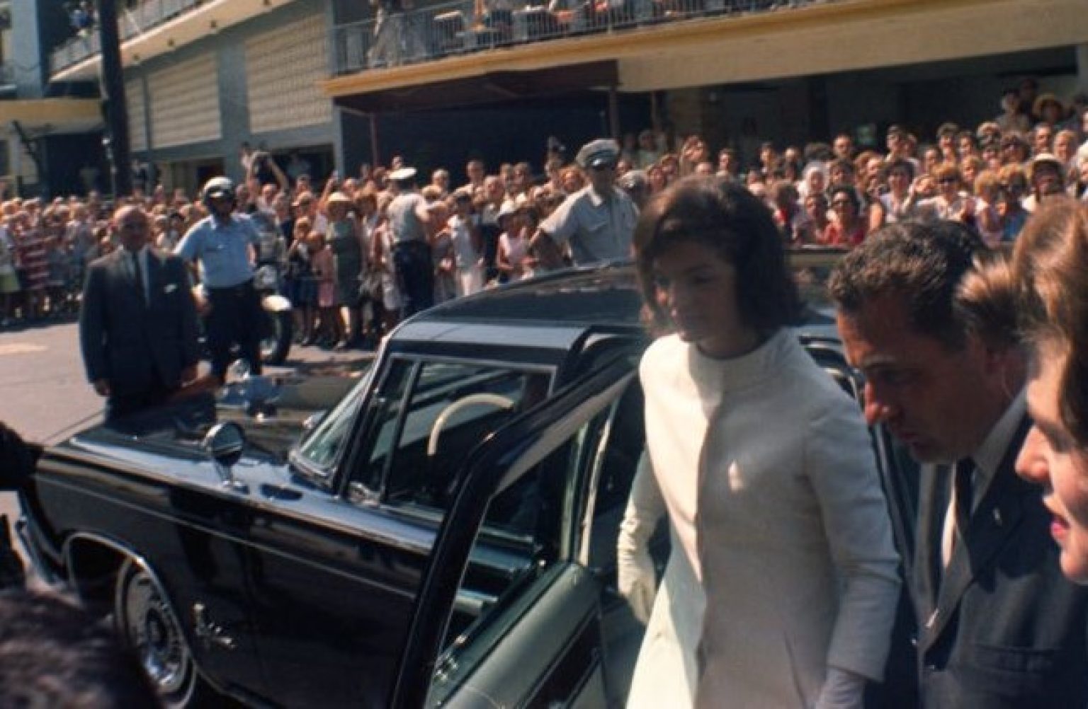 1964 Crown Imperial Ghia Limousine - Classic Promenade