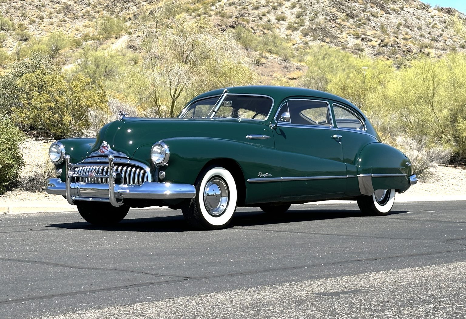 1948 Buick Roadmaster Series 70 Sedanet - Classic Promenade