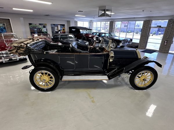 1912 Everitt Six-48 Touring - Classic Promenade