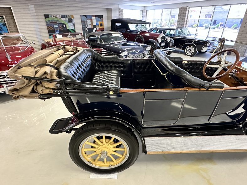 1912 Everitt Six-48 Touring - Classic Promenade