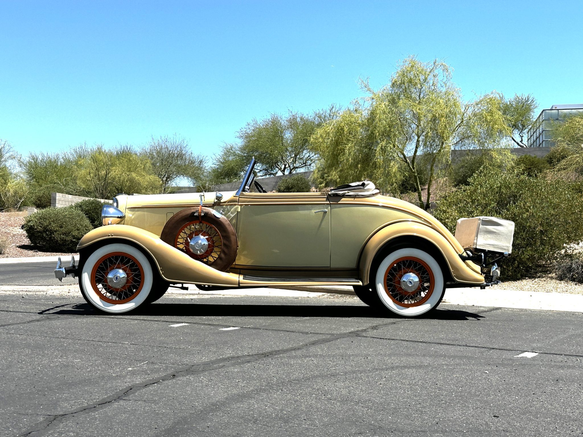 1933 Chevrolet Eagle Cabriolet - Classic Promenade