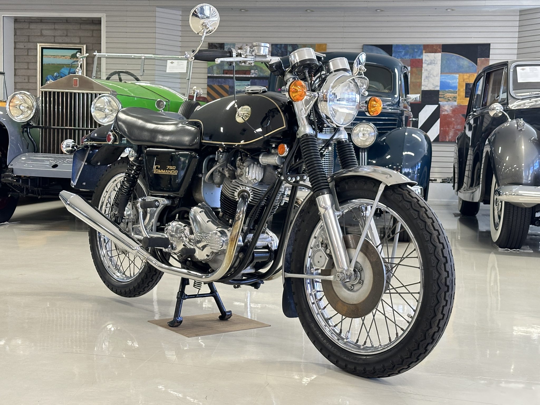 1972 Norton 750 Commando "Fastback" - Classic Promenade