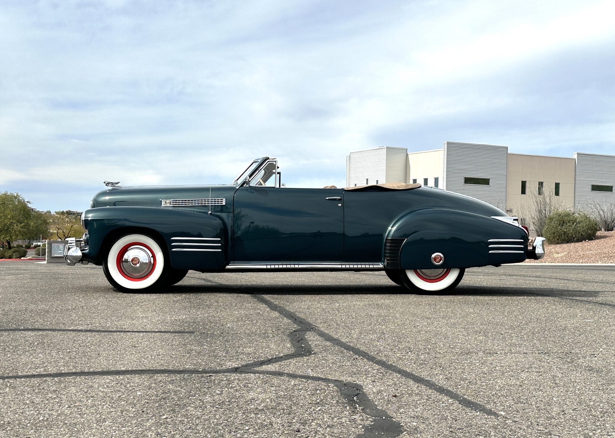 1941 Cadillac Series 62 Convertible Coupe - Classic Promenade