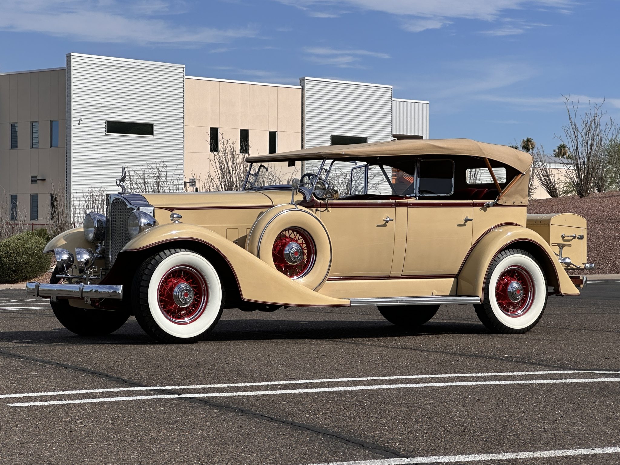1933 Packard Eight Model 1002 Phaeton - Classic Promenade
