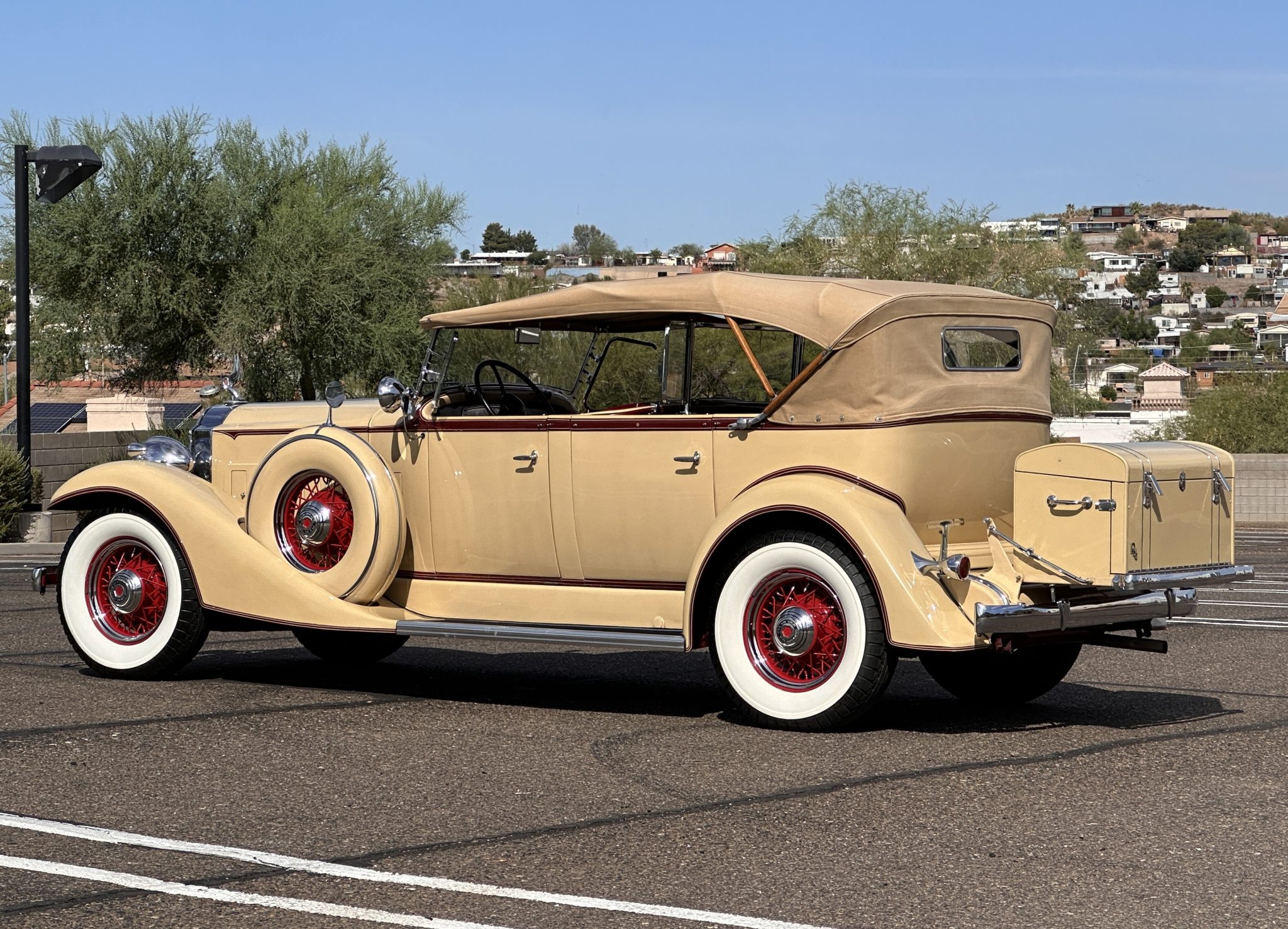 1933 Packard Eight Model 1002 Phaeton - Classic Promenade