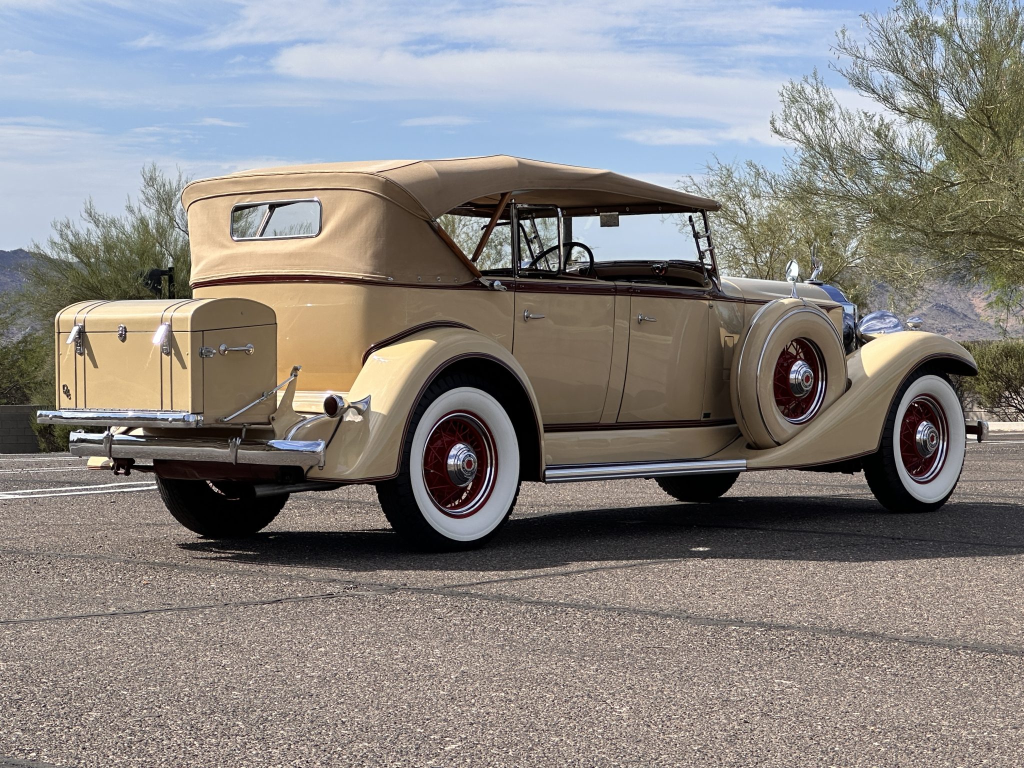1933 Packard Eight Model 1002 Phaeton - Classic Promenade