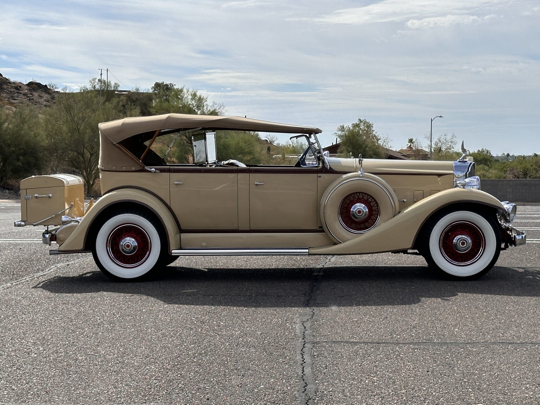 1933 Packard Eight Model 1002 Phaeton - Classic Promenade