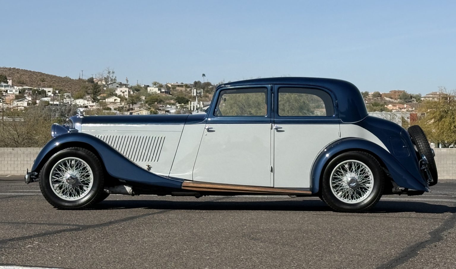 1935 Bentley 3.5 Liter Park Ward Sport Saloon - Classic Promenade