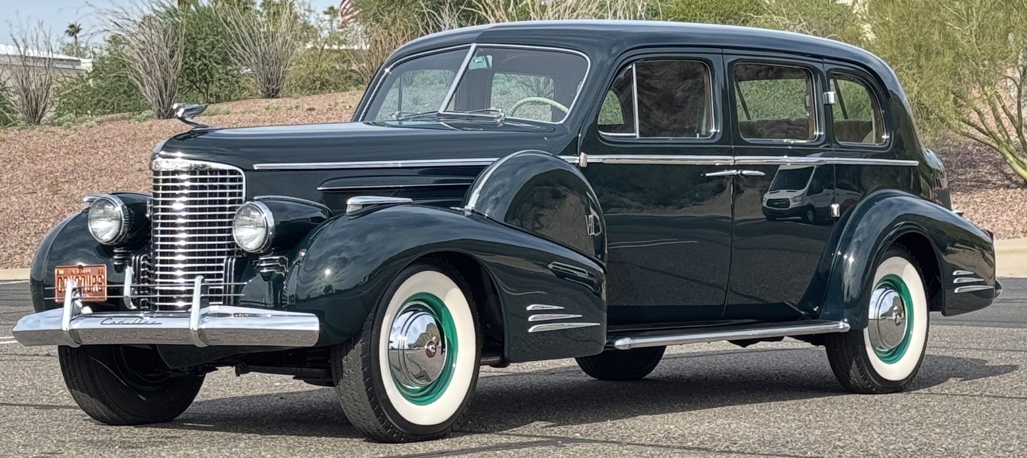 1940 Cadillac V-16 Imperial Sedan Model 9033 - Classic Promenade